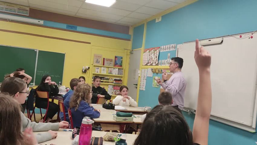 LSF en classe - Cycle-3 Éducatif